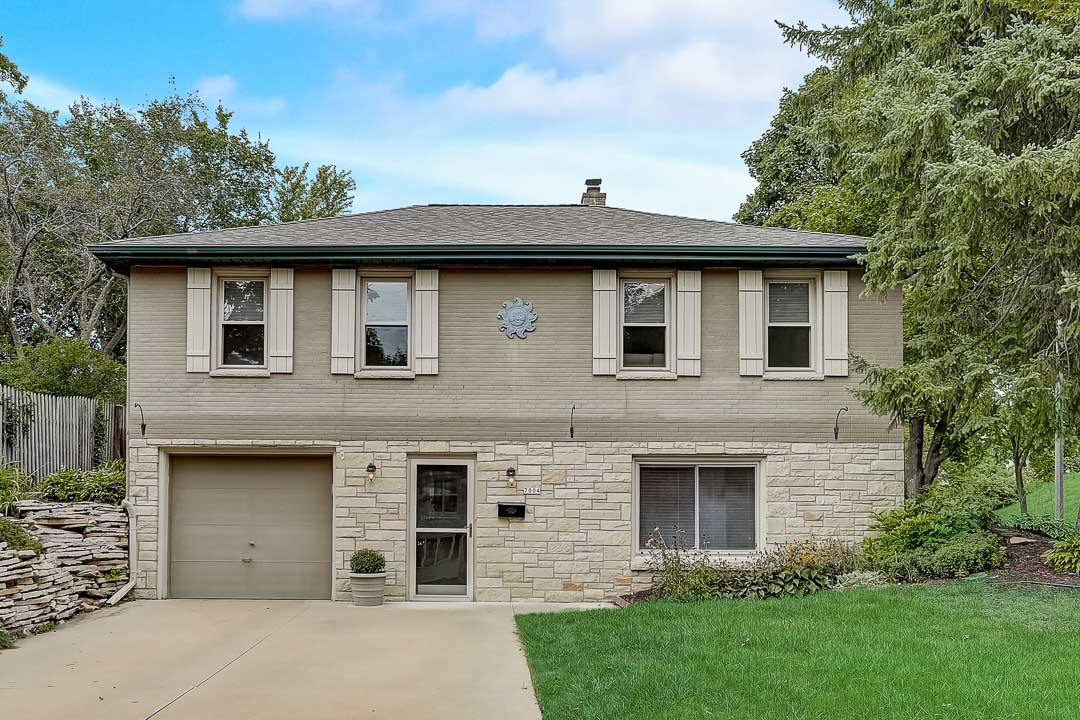 7004 Hillcrest Dr Wauwatosa | Double Boldt Real Estate