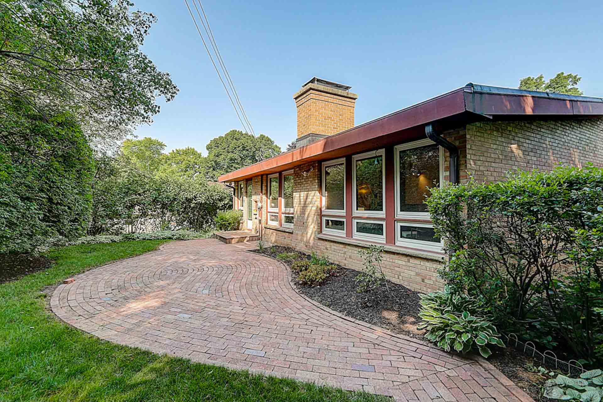 10525 W Vienna Ave | Double Boldt Real Estate
