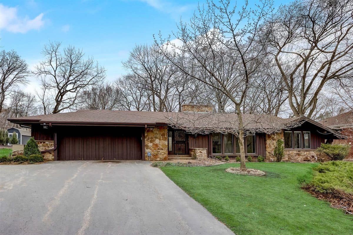 1120 Lone Tree Rd | Double Boldt Real Estate