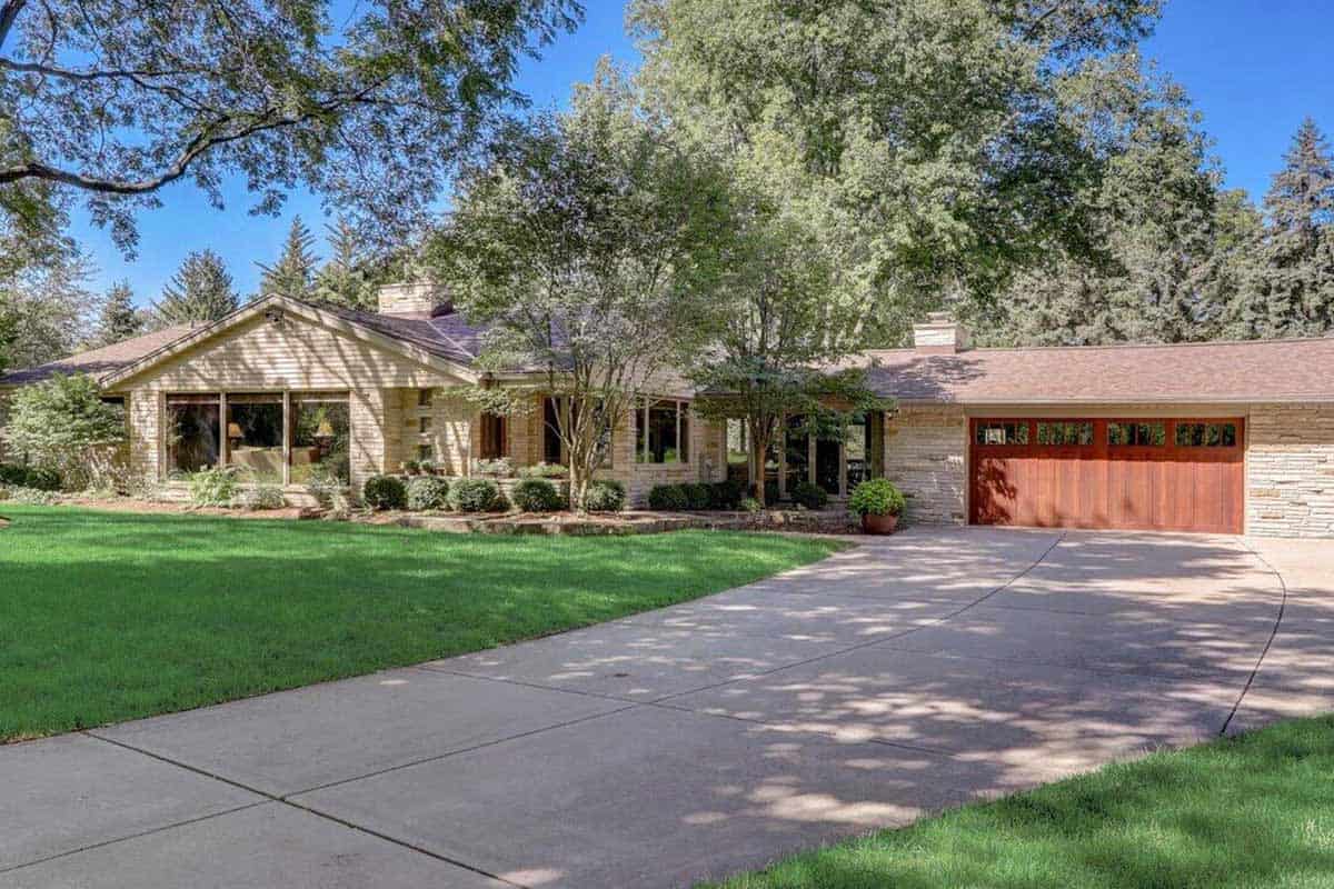 5771 Finch Ln - Double Boldt Real Estate
