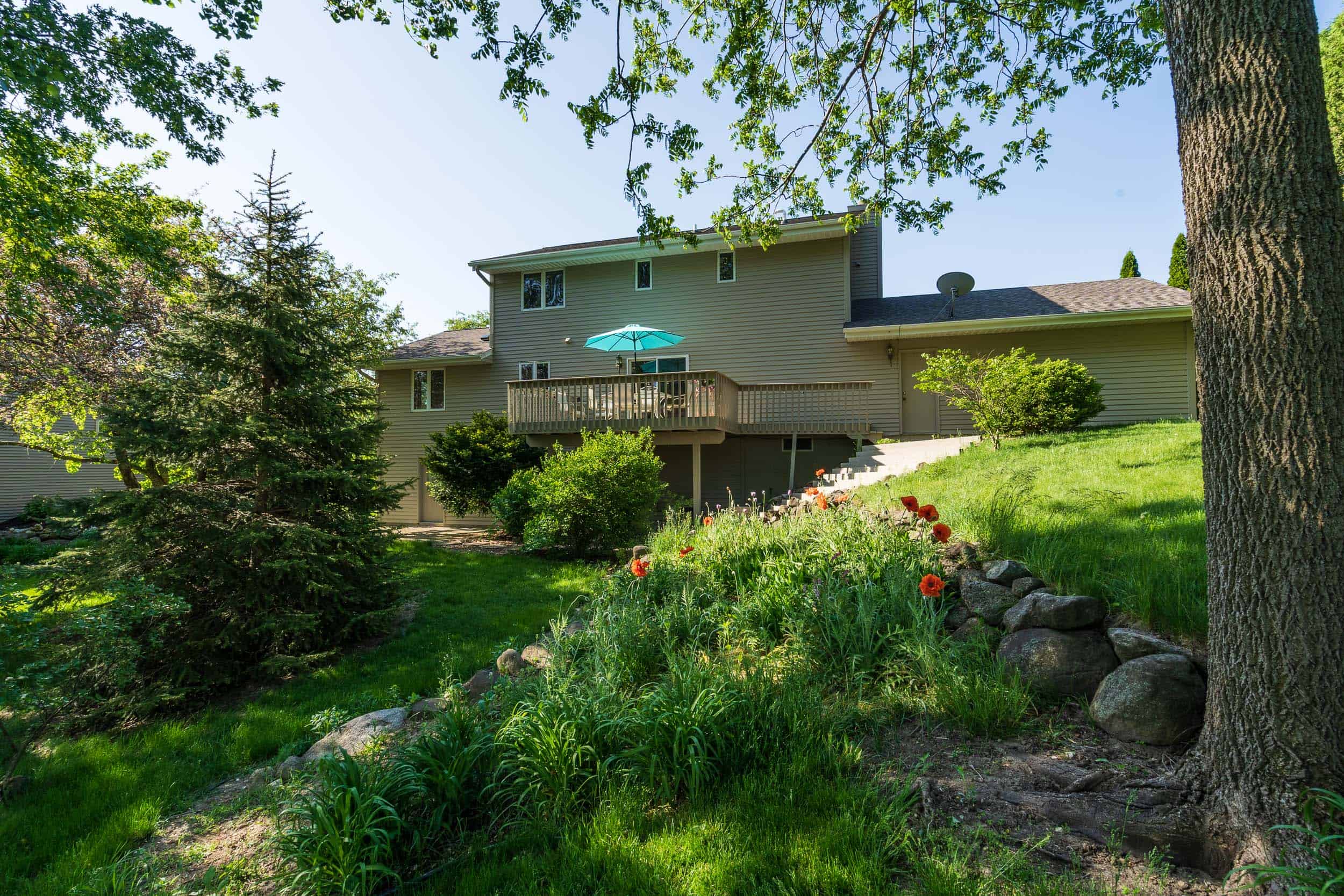 800 Schloemer Dr | Double Boldt Real Estate